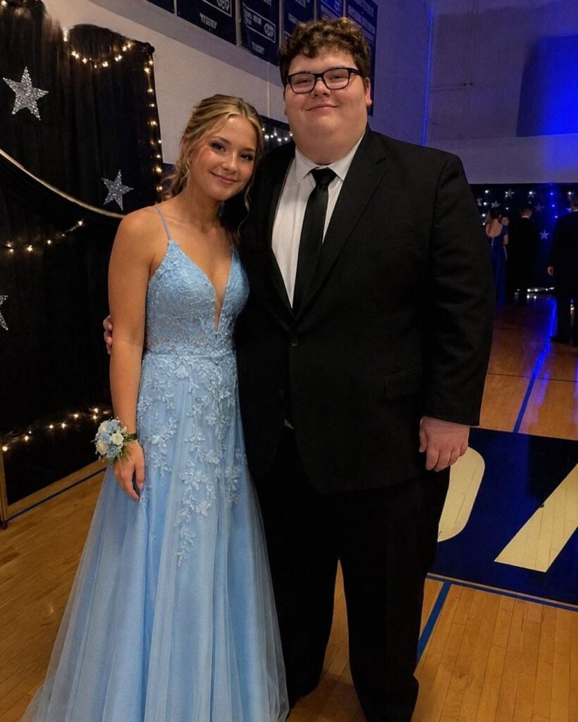 Popular Girl Humiliates Mistreated Son At Prom Then Gets Her Life ...